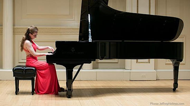 Classical Movements – Marianna Prjevalskaya – Old town crier